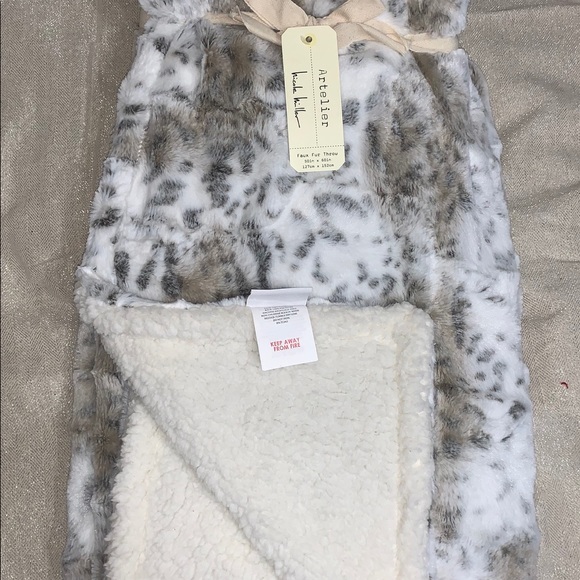 Nicole Miller | Bedding | Nicole Miller Snow Leopard Faux Fur Throw ...